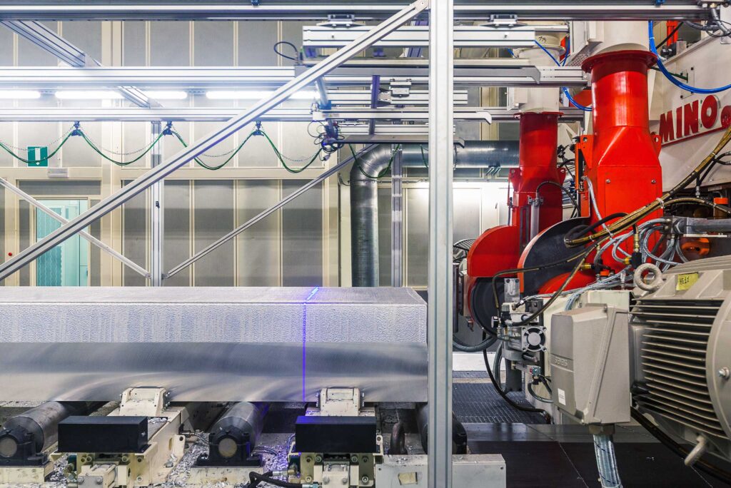 Profilglass uses new slab scalper from MINO - MINO S.p.A.